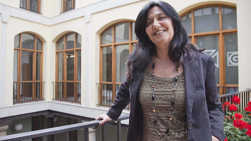 "El teatro es lo que más alimenta mi vocación, pero la televisión me ...