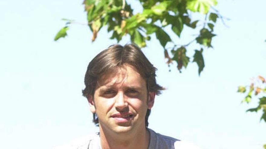 El cantautor navarro Carlos Lázaro entra directo al Top 10 de iTunes