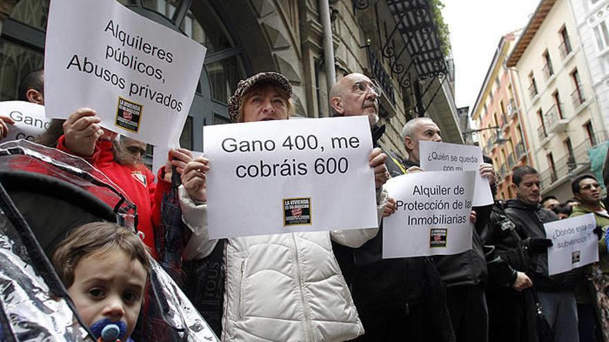 La PAH alerta de que a Navarra llega 'una oleada' de desahucios en ...