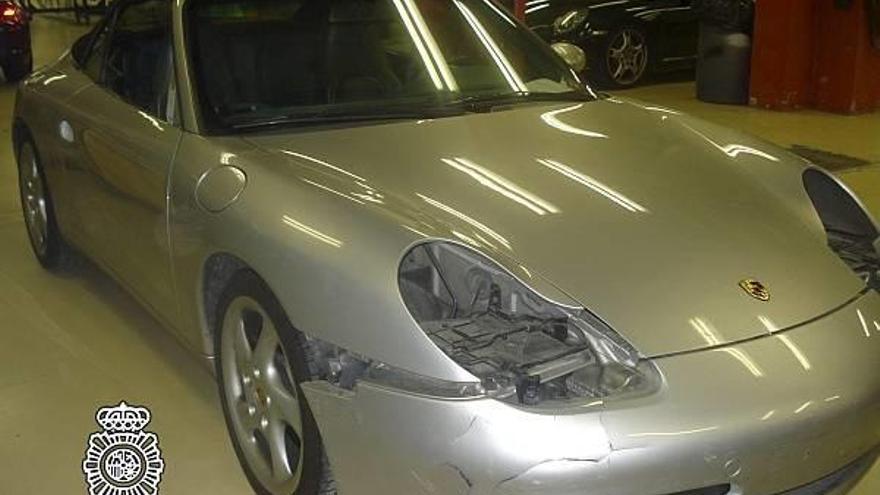 El faro roto de un Porsche delata al autor de un atropello mortal en Madrid