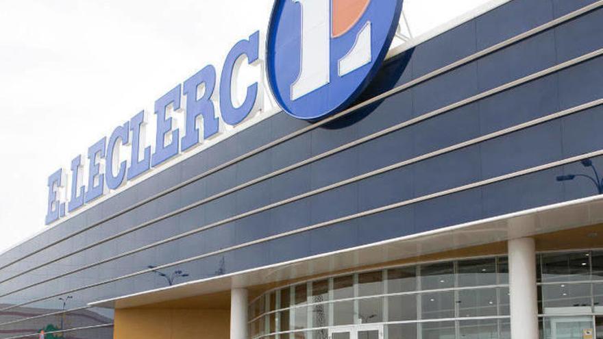 El hipermercado E.Leclerc reparte 150.000 euros del tercer premio