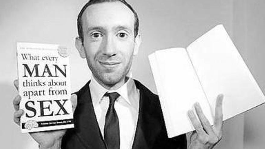 Sheridan Simove, el tipo que ha logrado el éxito con un libro en blanco