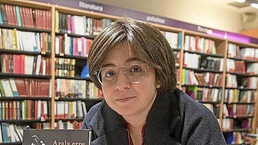 Bi artista gazteen inguruko “puzzlea” osatu du Sarriugartek