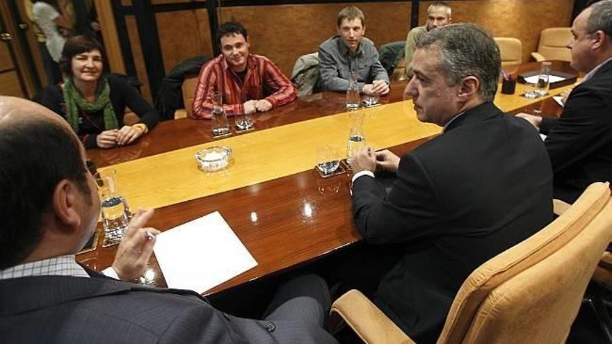 El PNV y la izquierda abertzale dan por "normalizada" su relación política