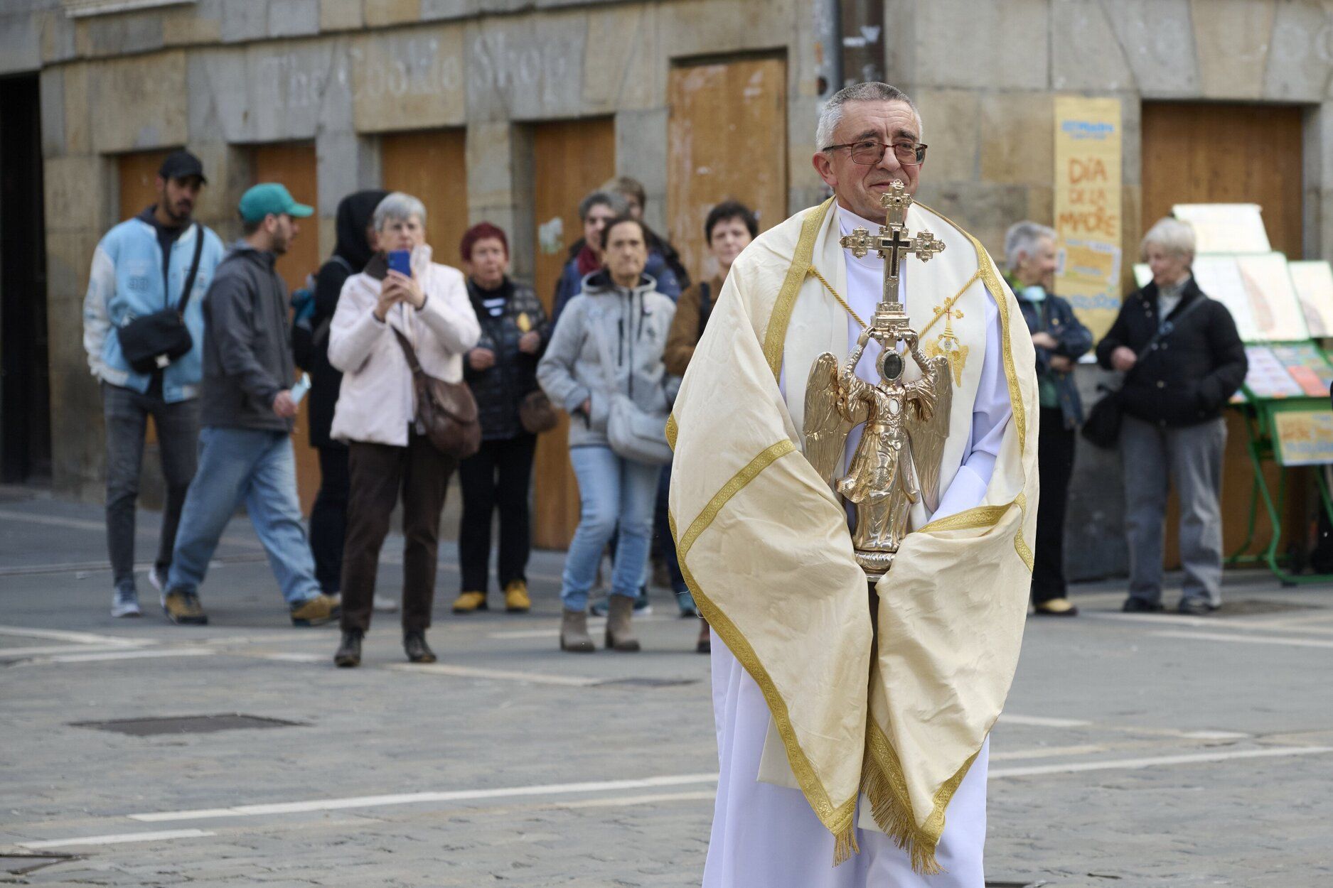 Visita de la imagen del Ángel de Aralar al Ayuntamiento de Pamplona