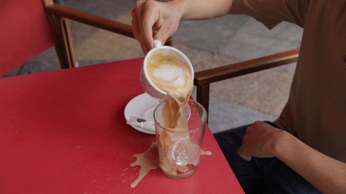 Hosteleros de Bilbao: "Cobramos por un servicio, no por los hielos en ...