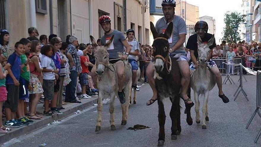 Arturo Jiménez gana la carrera de burros de Panueva