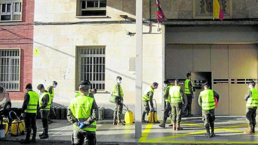 El Ejército desinfecta la prisión de Basauri