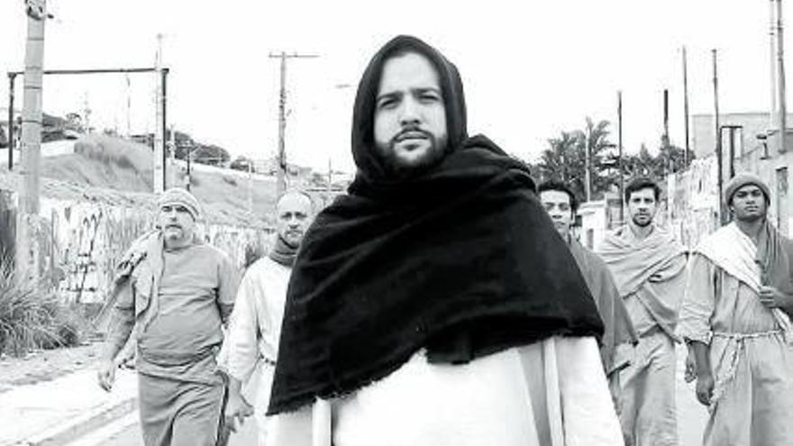 Desde un humor mordaz pero elegante