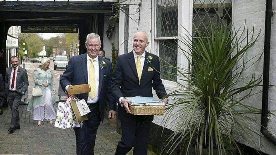 Primera boda homosexual de un cura anglicano