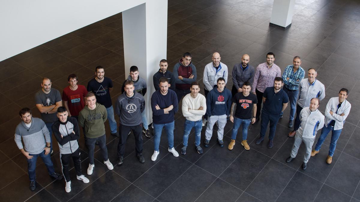 Volkswagen Navarra homenajea a los 187 aprendices que han pasado por la ...