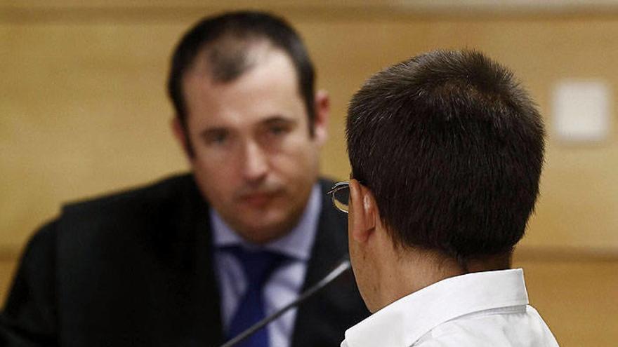 El jurado declara al acusado culpable de un delito de homicidio por la ...