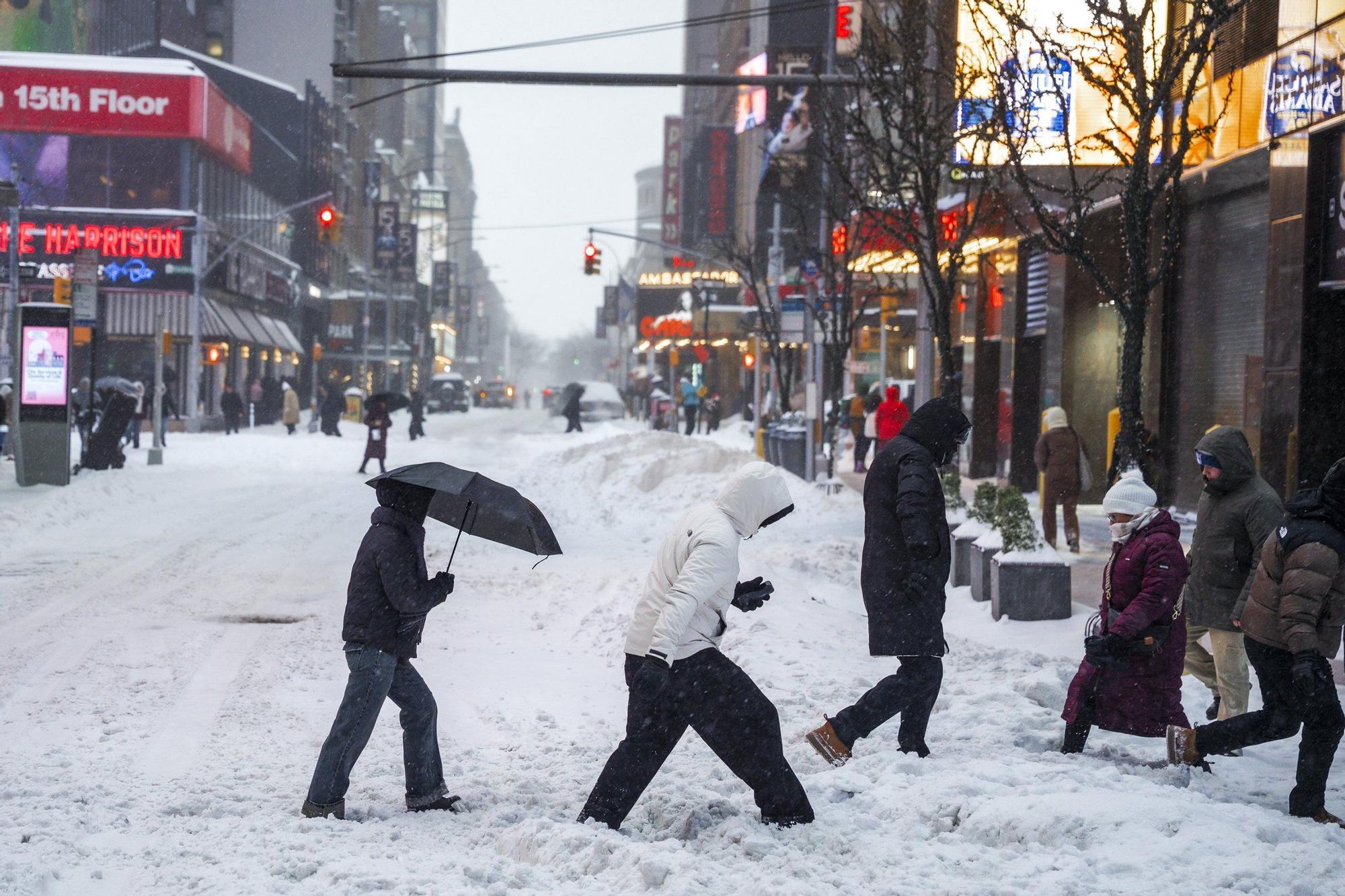 Las imágenes de la gran nevada que ha congelado Estados Unidos y Canadá