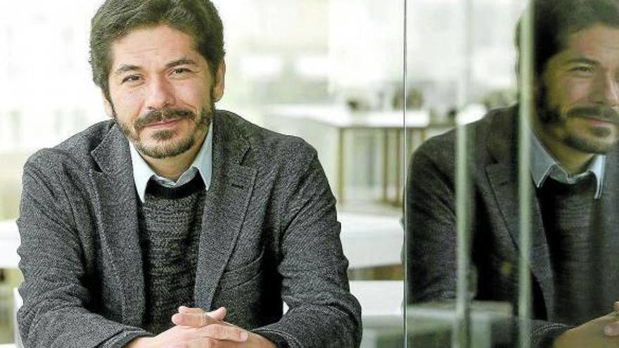 El mexicano Juan Pablo Villalobos gana el Premio Herralde de novela