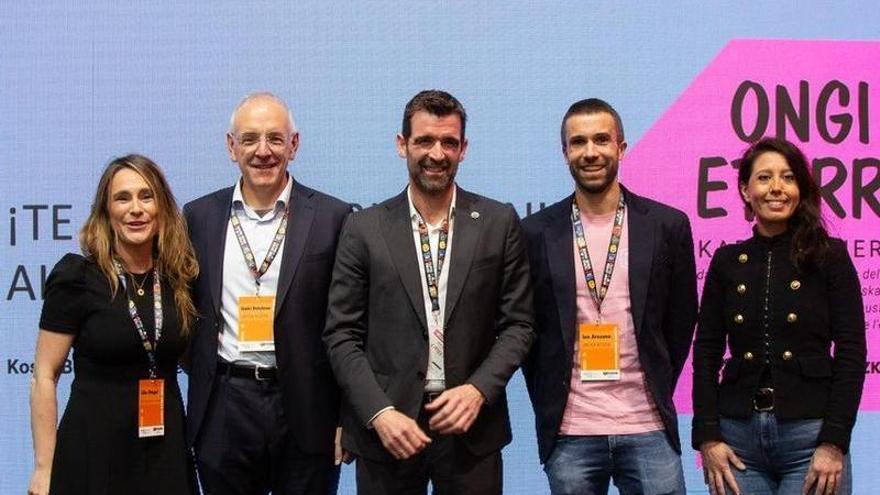 Urola Kosta sigue apostando por el valor añadido del euskera en Fitur