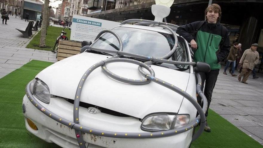 El arte sale a la calle en Pamplona para luchar contra el cáncer
