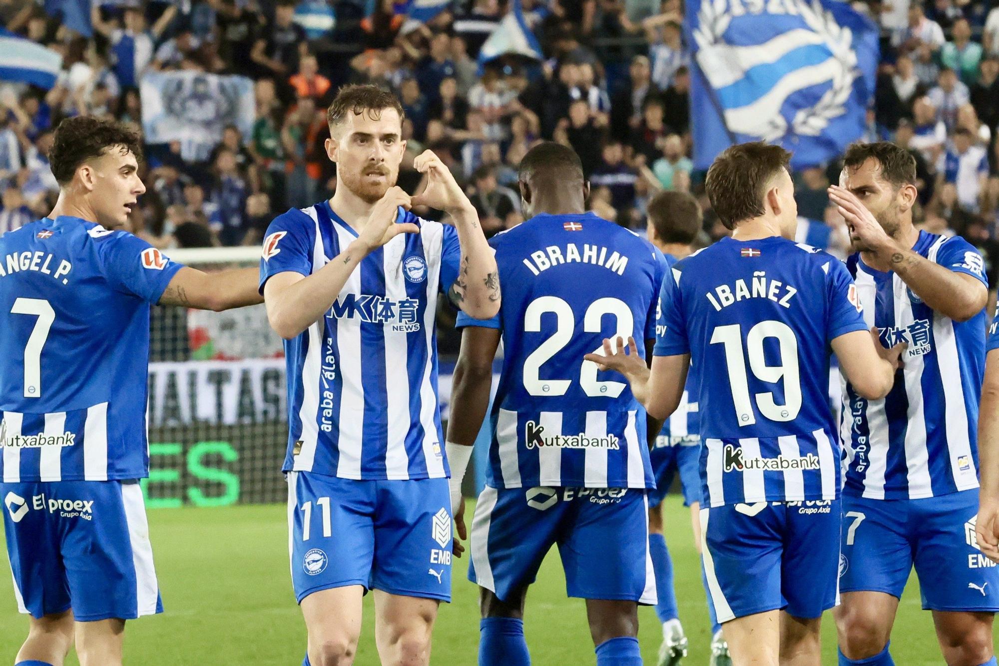 En imágenes: Mendizorroza se entrega a las Gloriosas