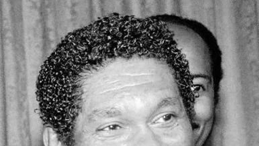 Voz solista y fundador de Los Coasters