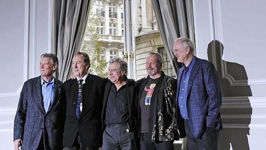 Los Monty Python regresan con su humor surrealista 30 años después