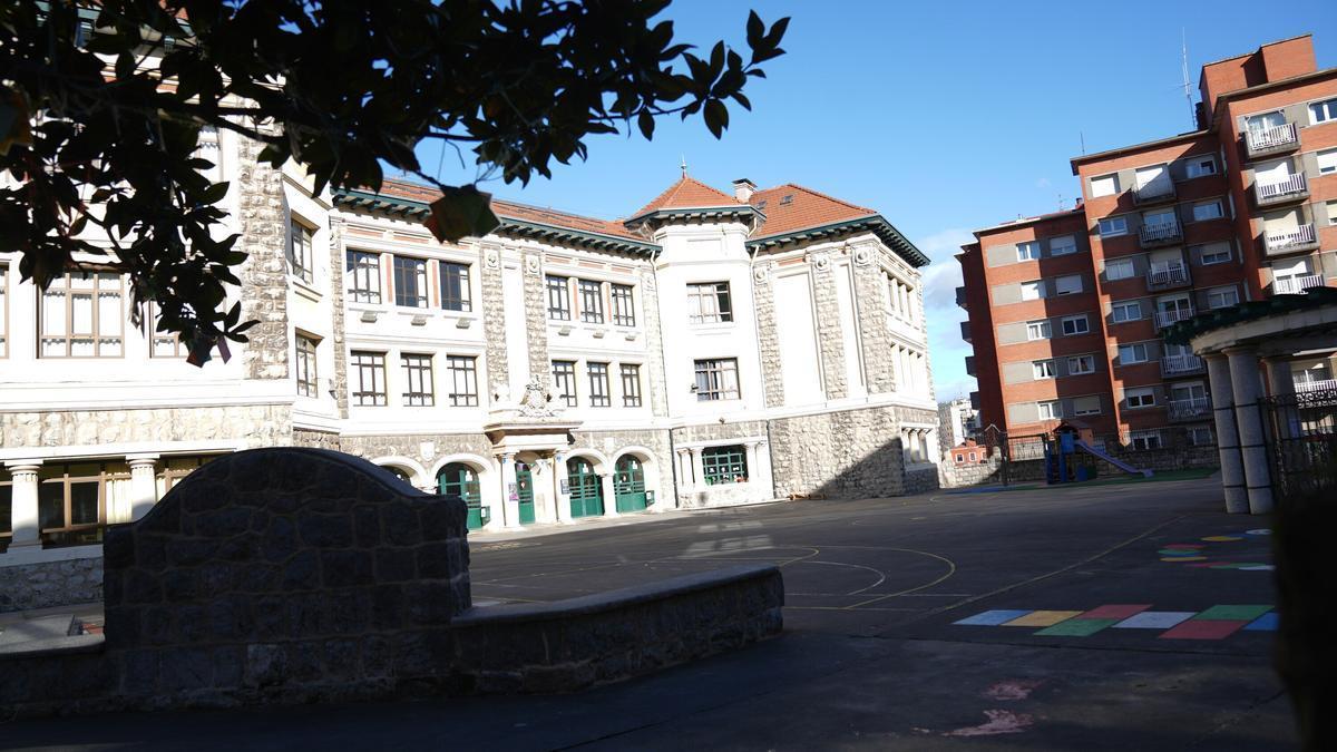 Pedrosa reitera que unificar centros es "reforzar la escuela pública" y ...