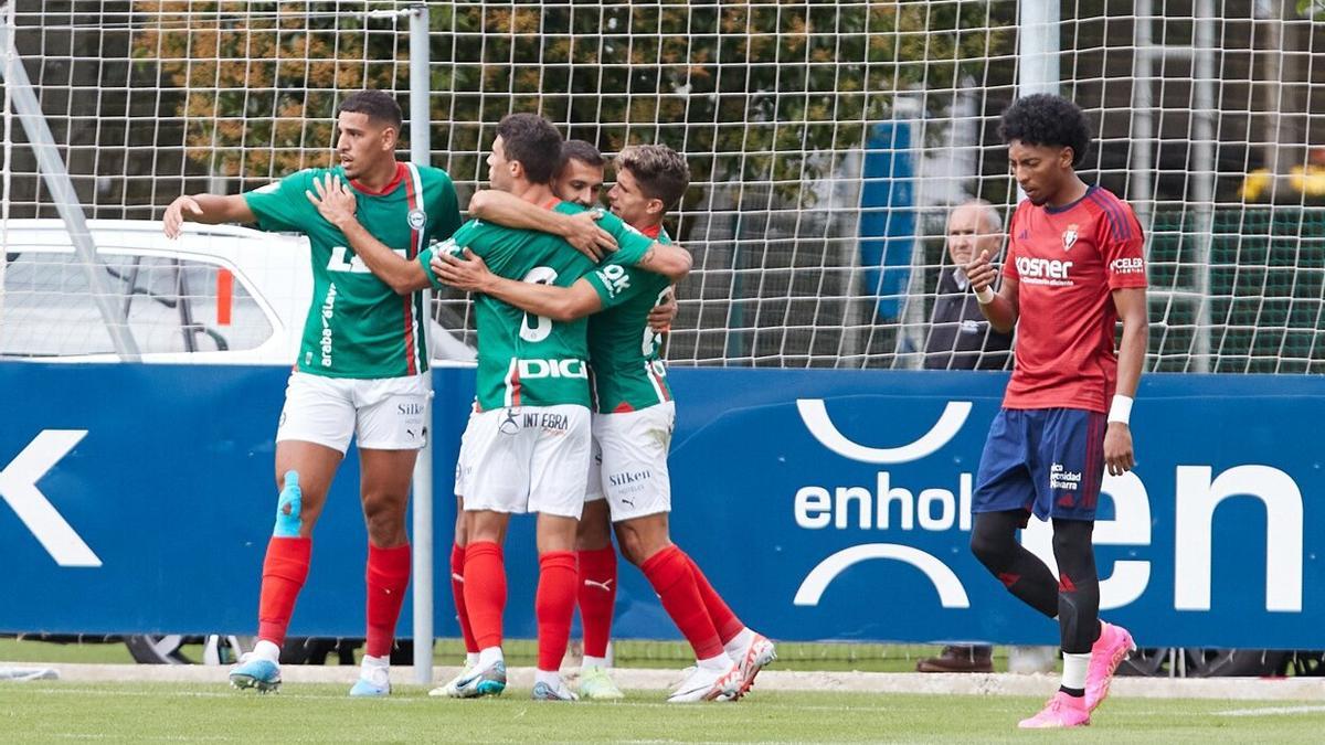 El Alavés impone su pegada en Tajonar