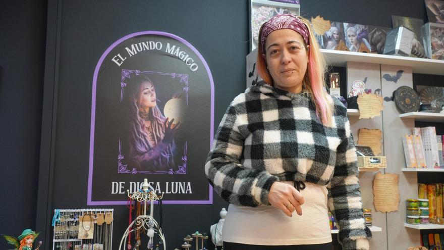 “La mayoría de jóvenes se interesa de verdad en el tarot y estas cosas”