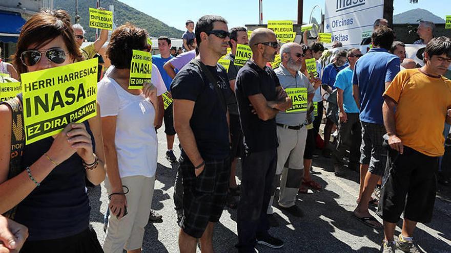 Los extrabajadores responsabilizan a Barcina del "desmantelamiento" de ...