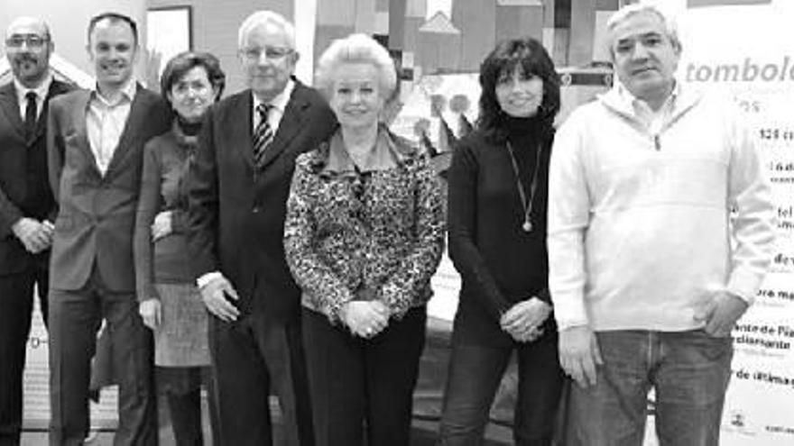 Los ganadores del Tombolón de Nuevo Futuro recogen sus premios