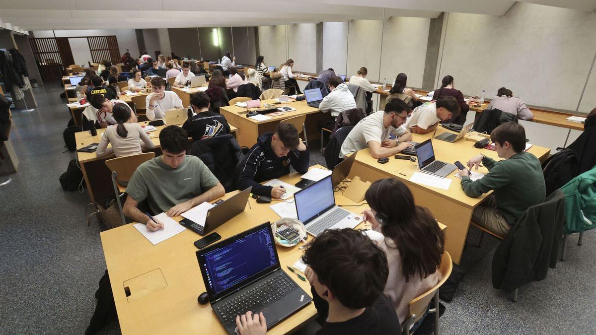 Nueve de cada diez universitarios utilizan la IA de forma habitual