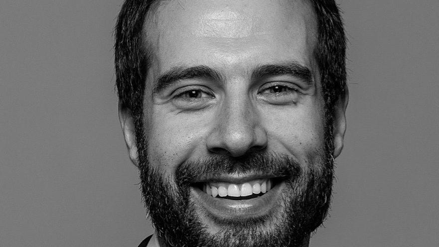 “Sustituimos y reponemos dientes de la forma menos invasiva para ...