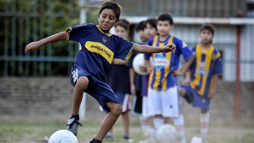 Todos quieren ser Messi en La Tablada