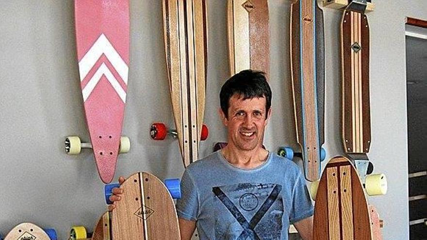 “Denbora librea dudanean egurrezko taulak egiten ditut eta hemen lanean ...