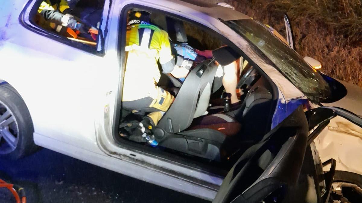 Una persona herida en un accidente de madrugada en la A-624