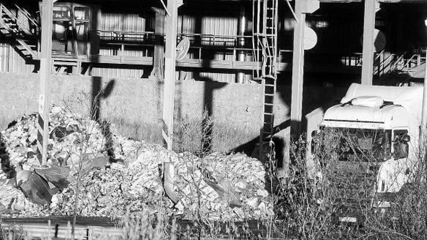 Una bebé aparece muerta en una planta de reciclaje