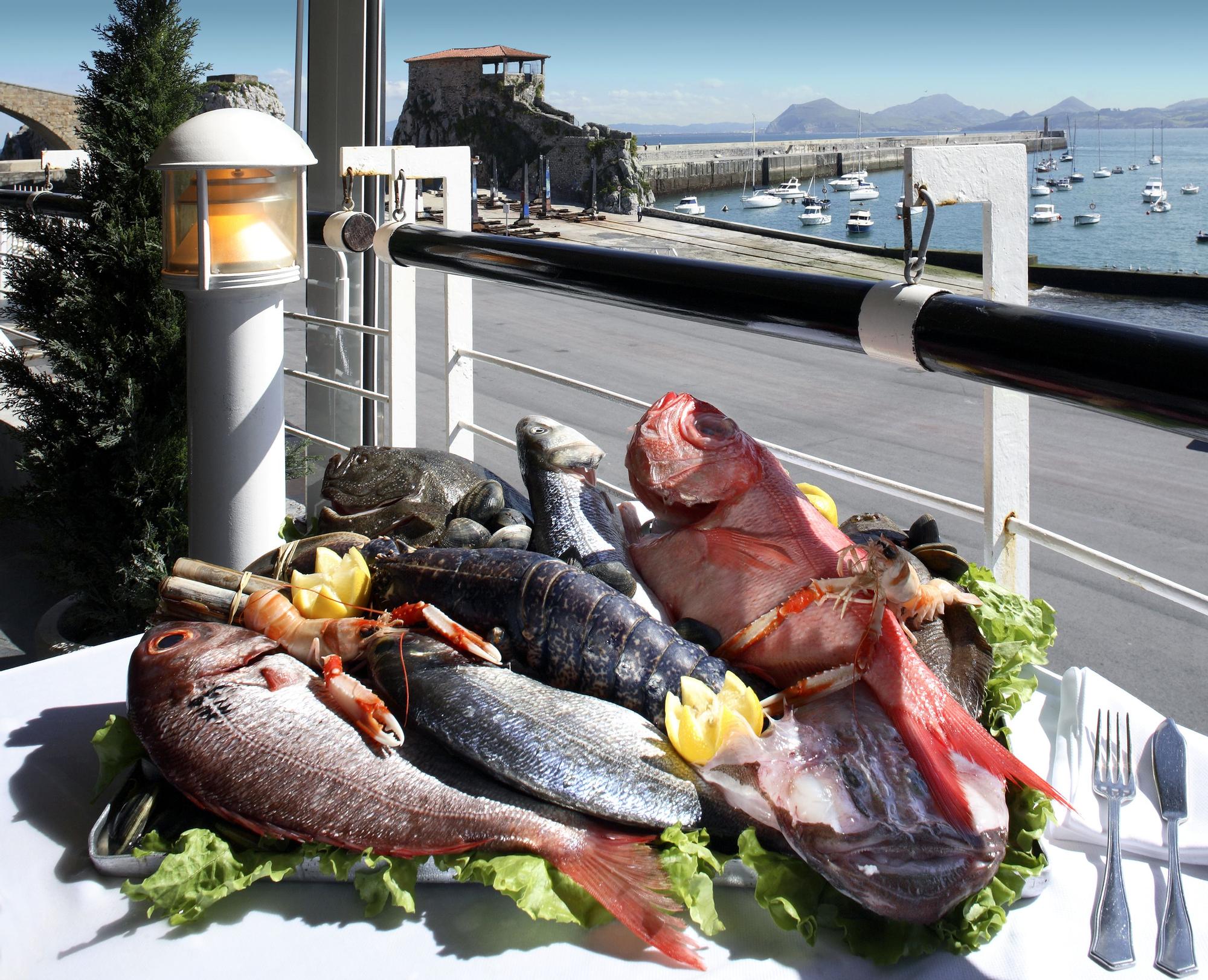 Restaurante El Puerto: maestría en pescados asados en Castro Urdiales