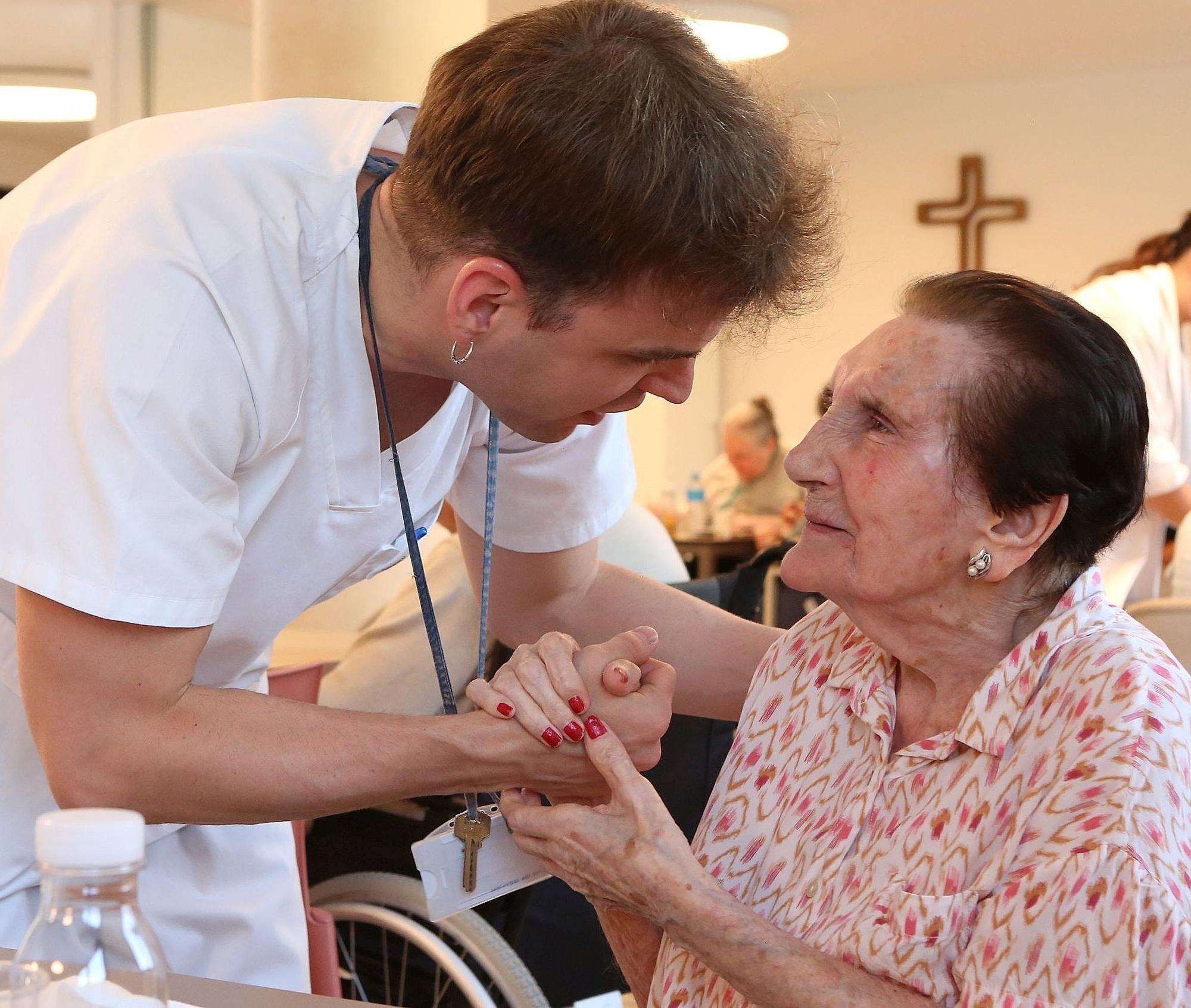 Amavir Sarriguren celebra su 'campamento con los abuelos'