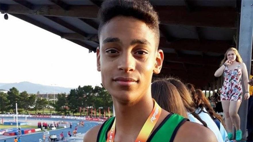 Eric Guzmán, plata en los 800