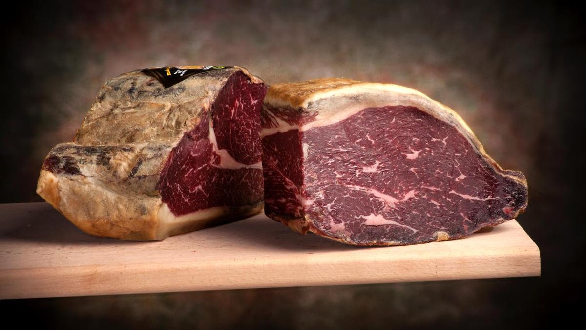 Cecina de León, los secretos de la carne de humo