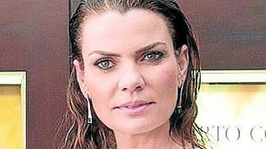 Cuatro letras a... Alejandra de Rojas